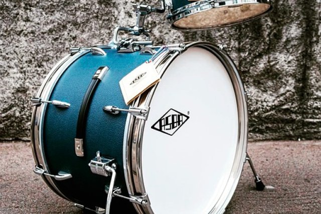 Bass Drum Facts for Students - How it Works & Its History - Academic Kids